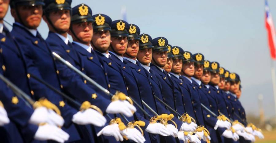 Sin contratos anteriores, FACh compra $171 millones a Turismo Cocha en ...